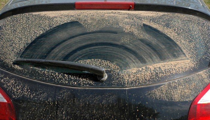 Saharan sand dusts cars across the UK | startrescue.co.uk